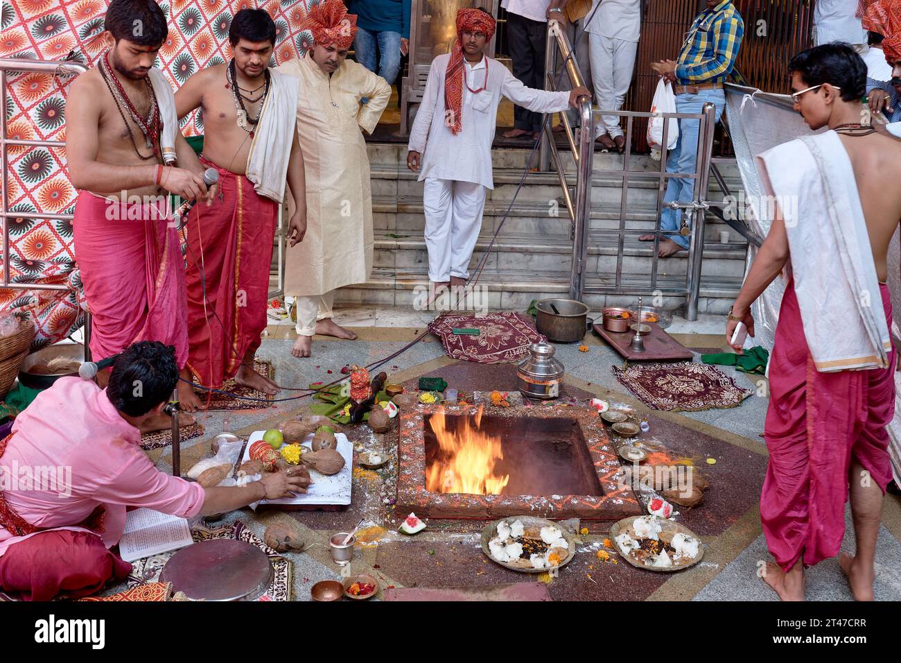 On the occasion of the 'birthday' of goddess Mumbadevi, Hindu priests ...