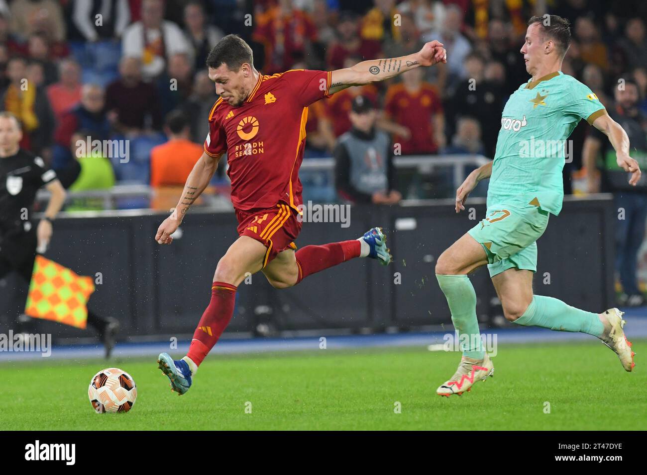 Andrea Belotti of AS Roma,Tomas Vicek of Slavia Praga during the Uefa ...