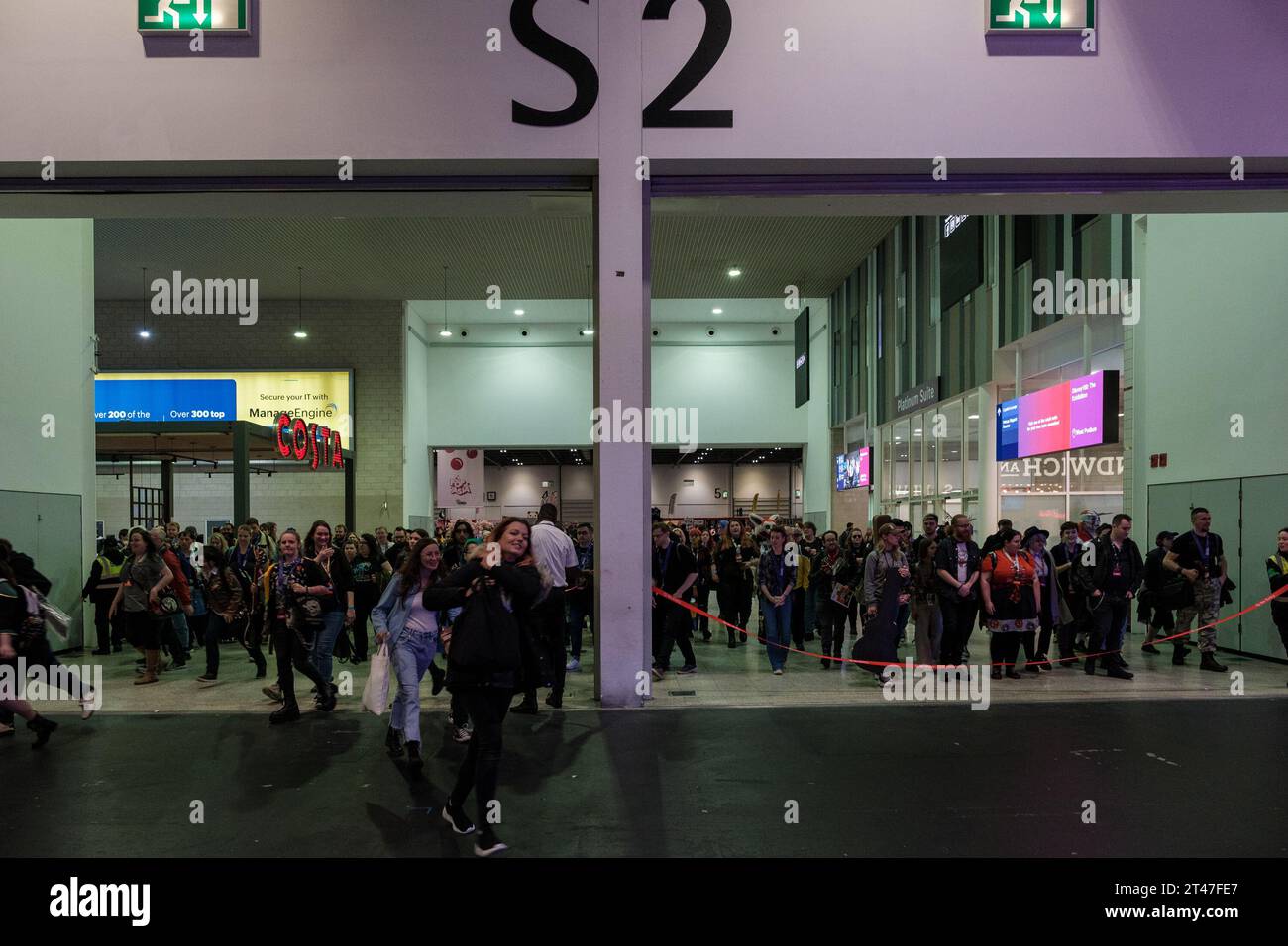 Creative cosplayers hi-res stock photography and images - Alamy