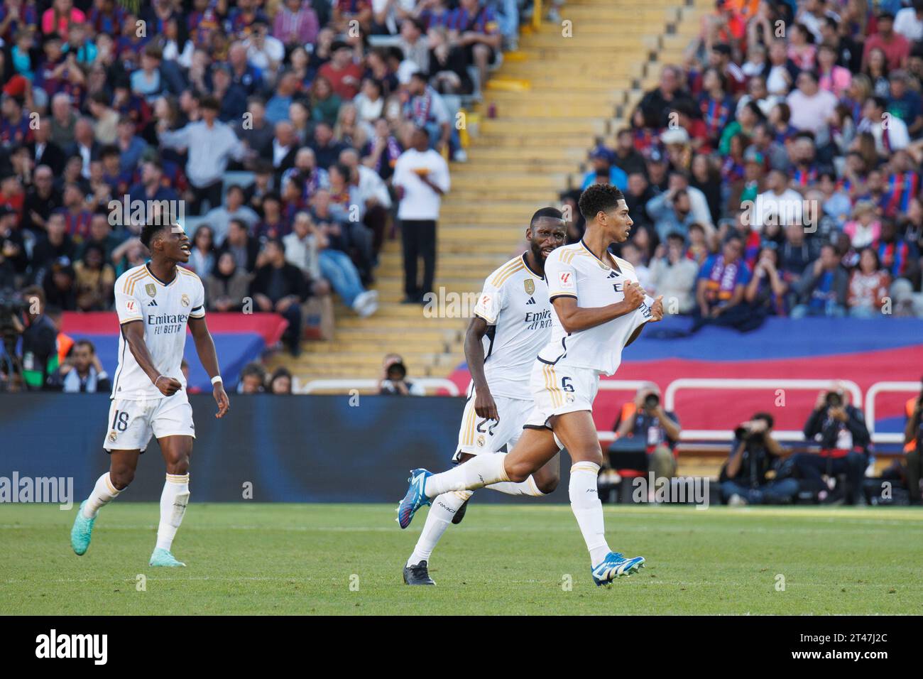 Barcelona, Spain. 28th Oct, 2023. Jude Bellingham celebrates after ...