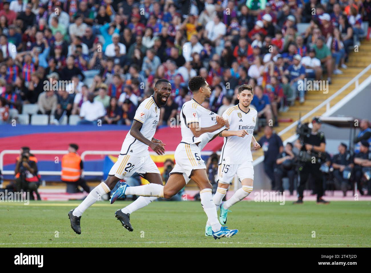 Barcelona, Spain. 28th Oct, 2023. Jude Bellingham celebrates after ...