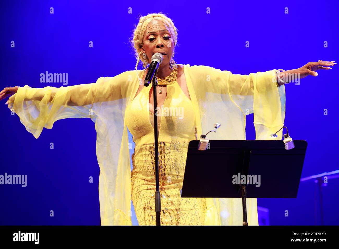 American singer Toni Green. Daughter of a jazz singer and trumpeter ...