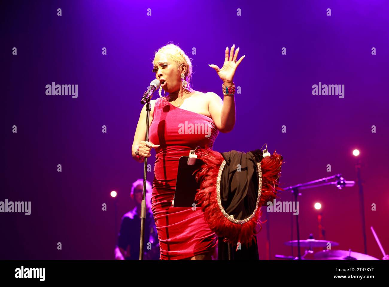 American singer Toni Green. Daughter of a jazz singer and trumpeter ...