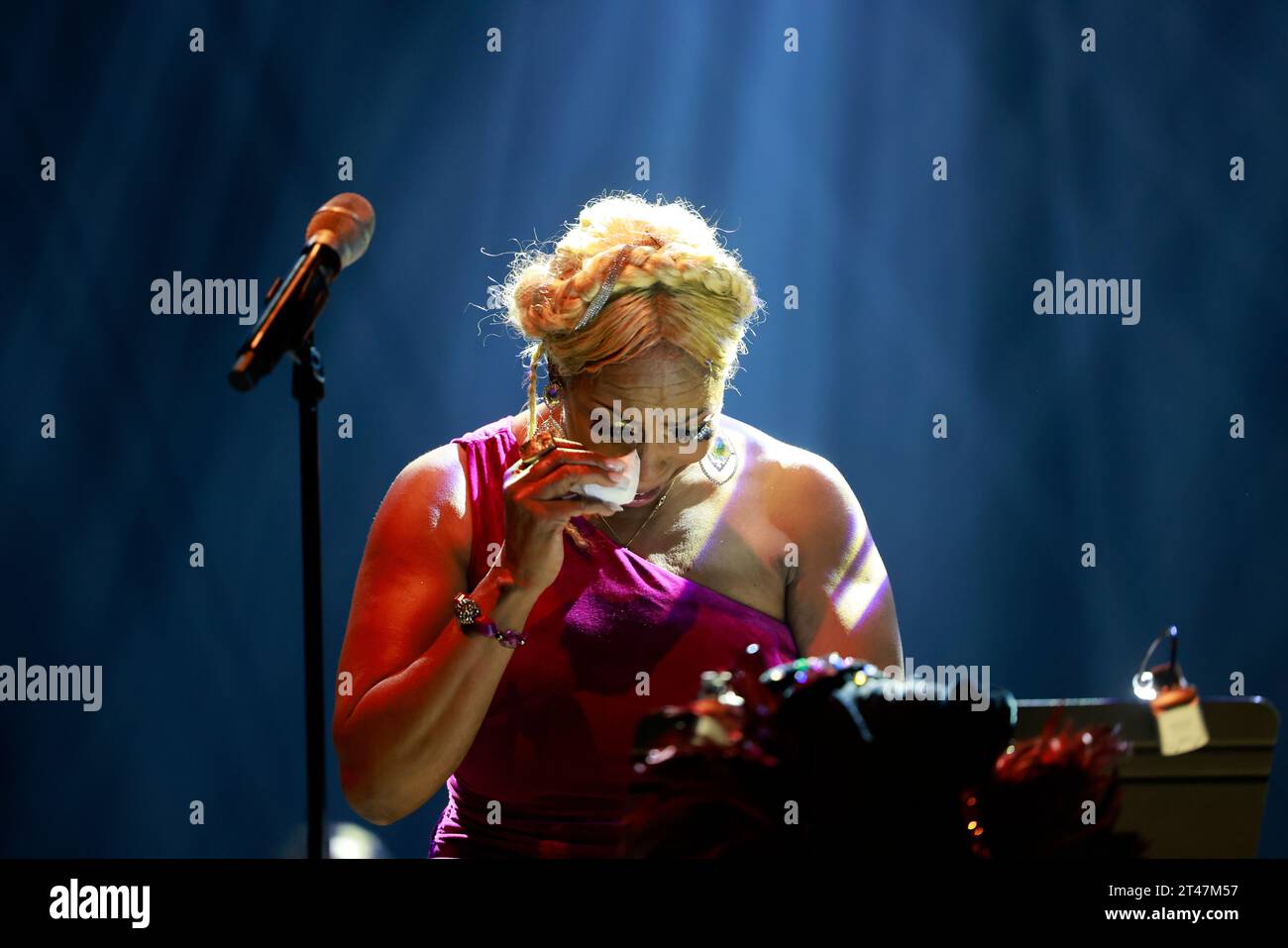 American singer Toni Green. Daughter of a jazz singer and trumpeter ...