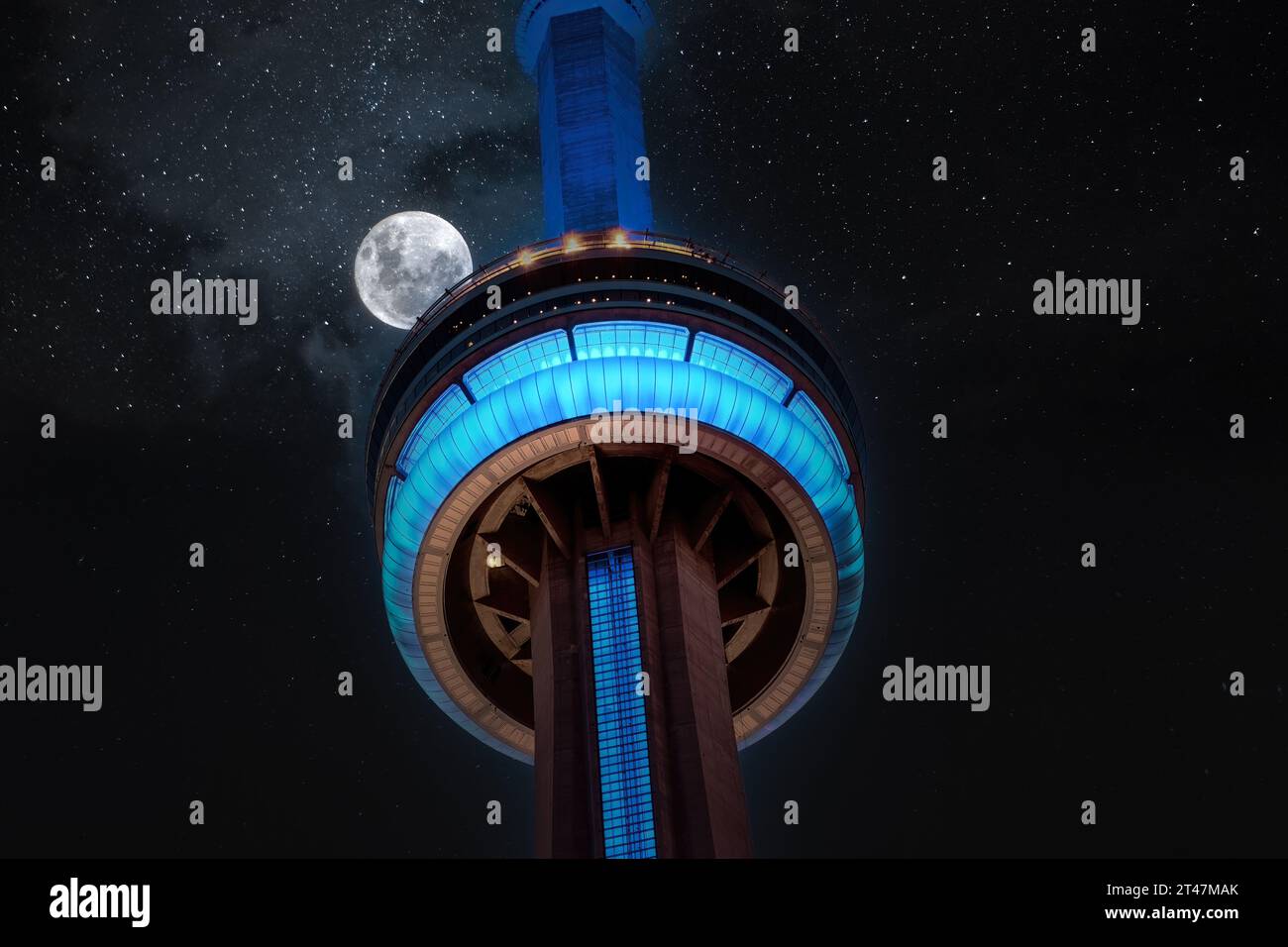 Night view cn tower hi-res stock photography and images - Alamy