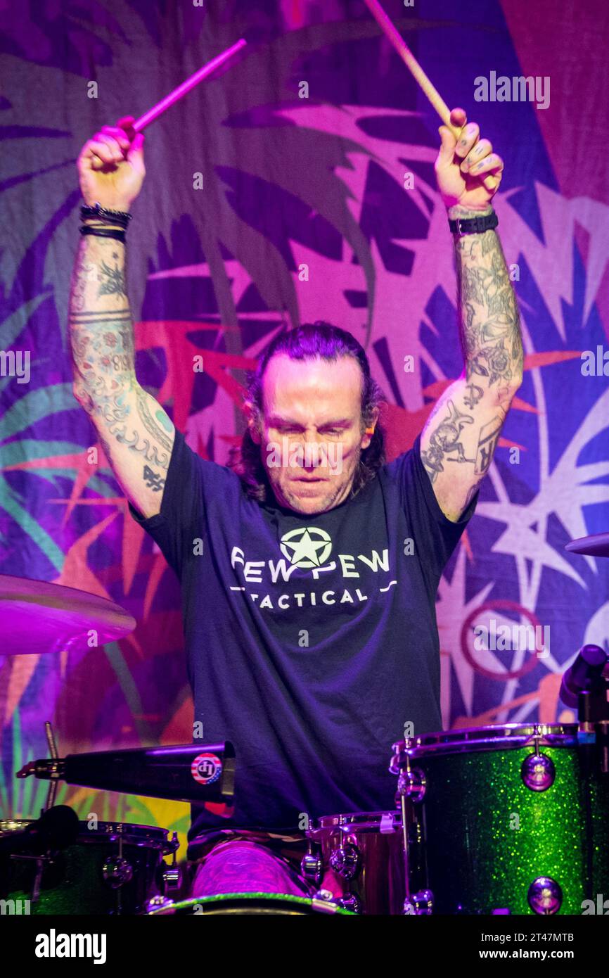 Ash Sheehan on drums Stock Photo - Alamy