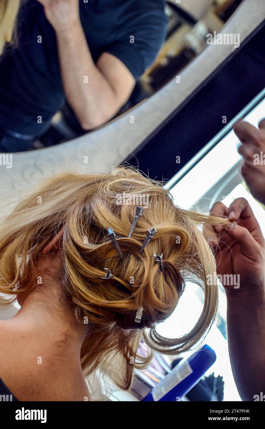 Hair pin lock hi-res stock photography and images - Alamy