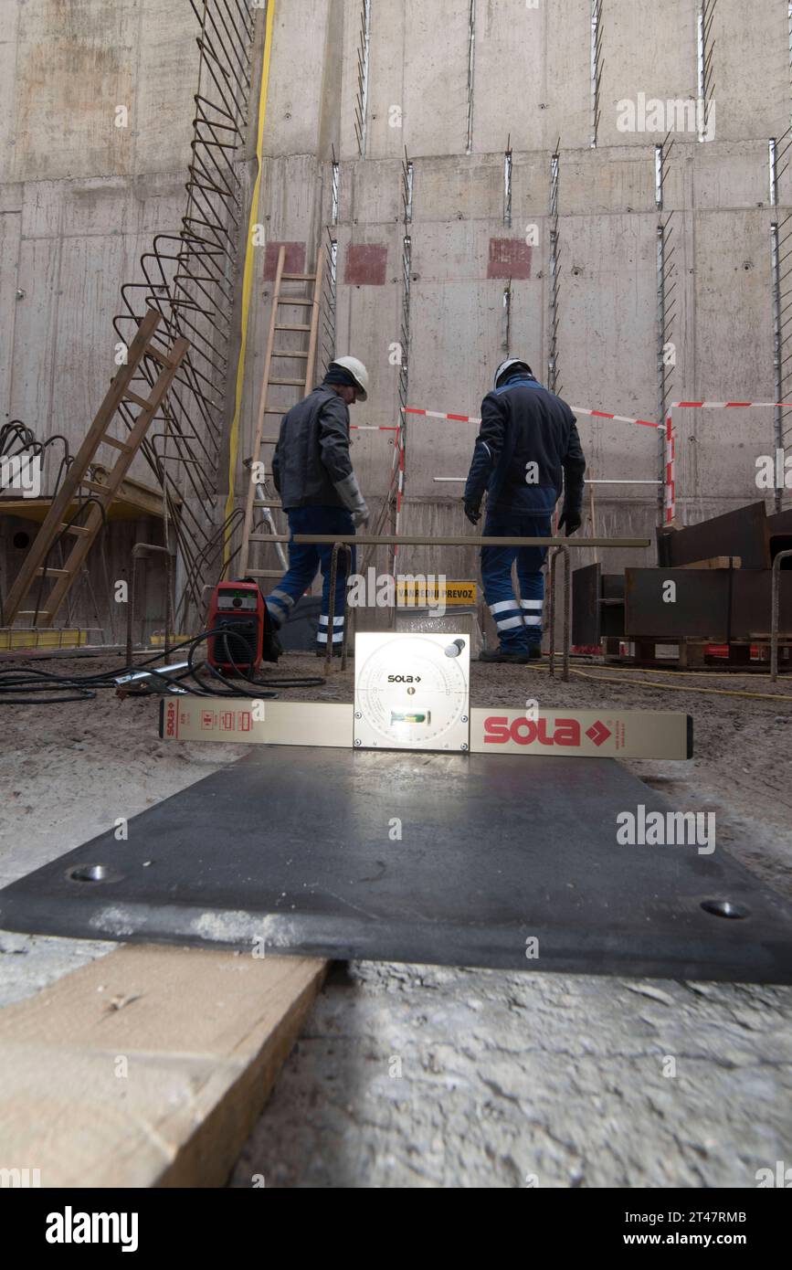 Construction Worker At A Building Site, Employee In Construction ...