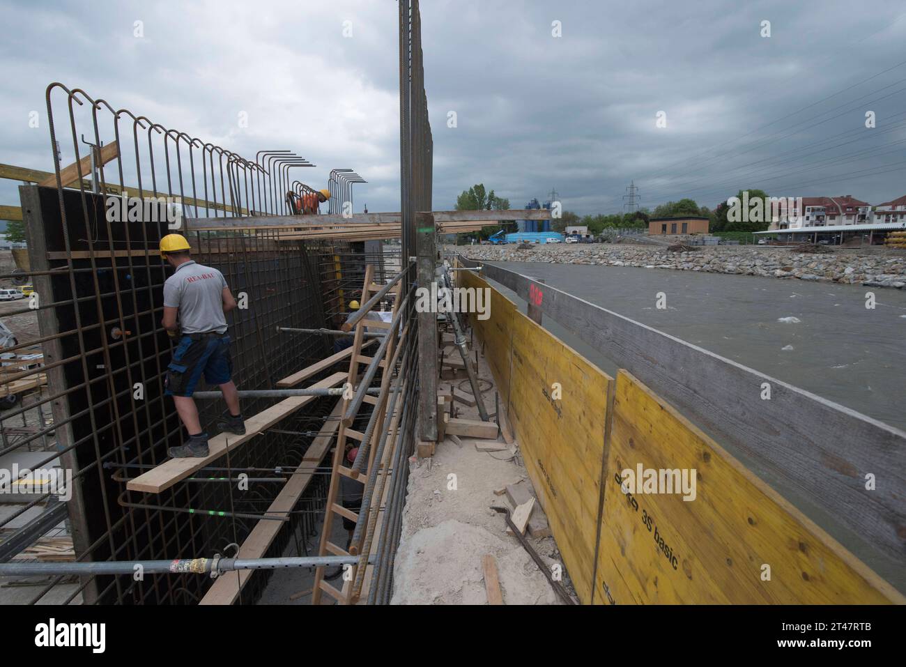 Construction Worker At A Building Site, Employee In Construction ...