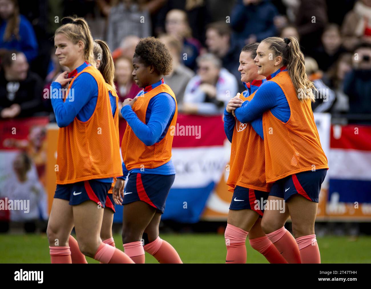 ZEIST - Lineth Beerensteyn, Sherida Spitse and Lieke Martens during the ...