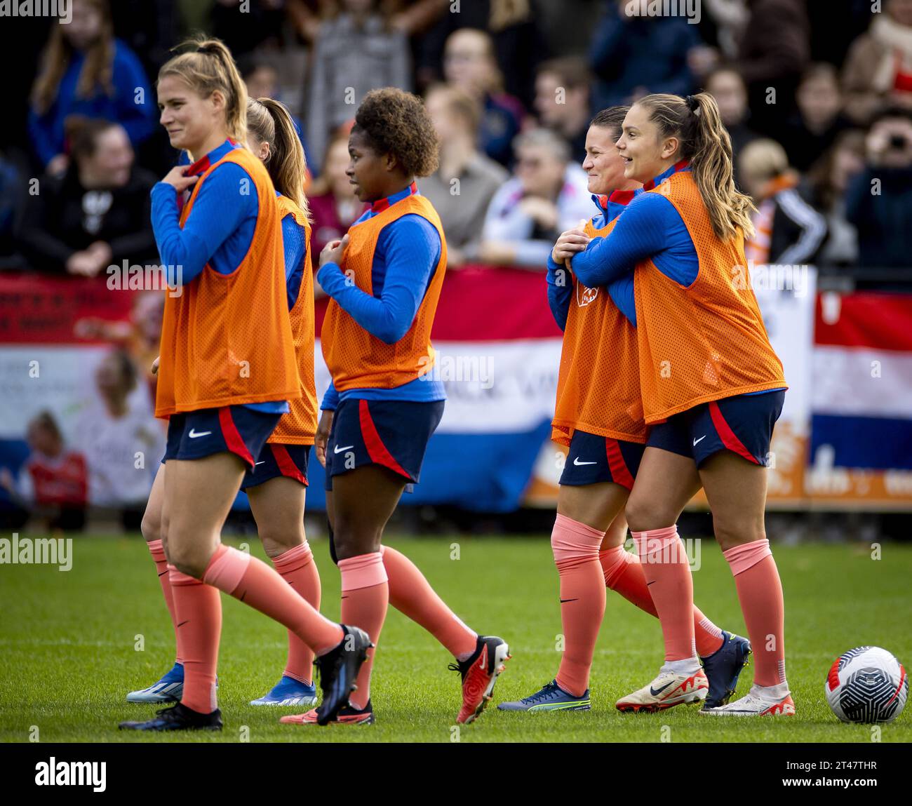 ZEIST - Lineth Beerensteyn, Sherida Spitse and Lieke Martens during the ...