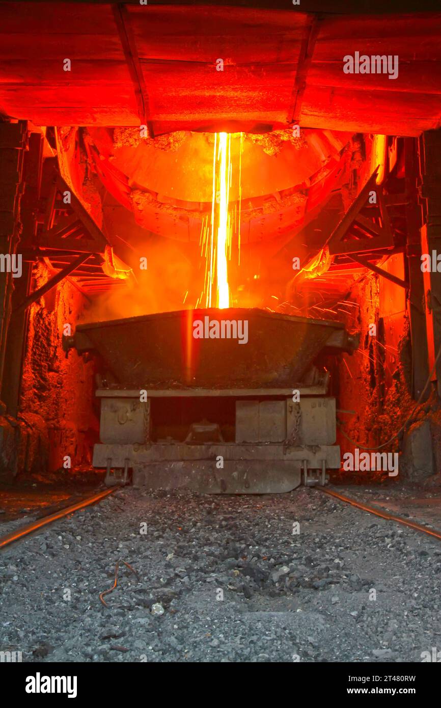 TANGSHAN - JUNE 18: converter dumping steel slag in iron and steel co ...