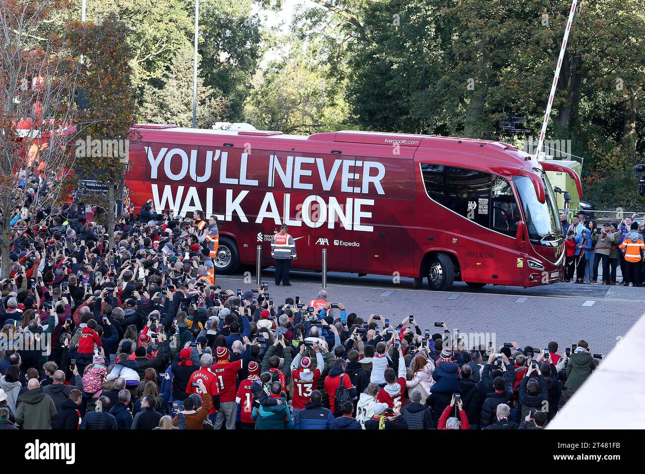 Liverpool, UK. 29th Oct, 2023. The Liverpool team buses arrive at the ...