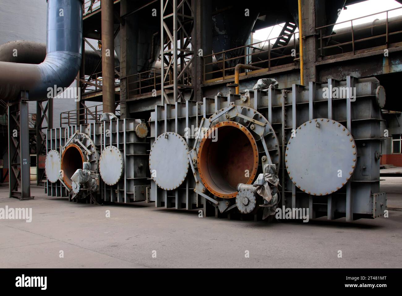 Large mechanical installation hi-res stock photography and images - Alamy