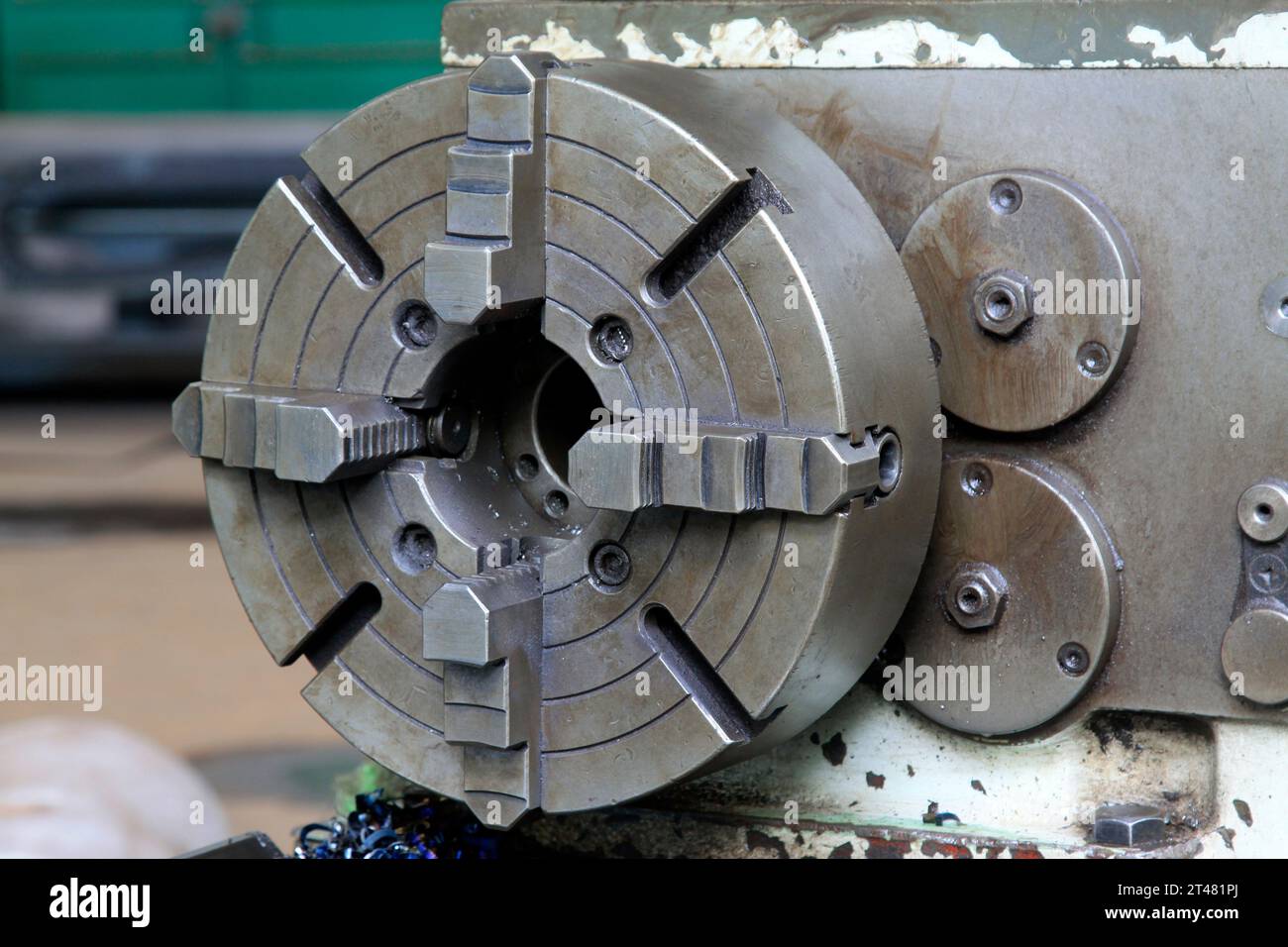 Screw die hi-res stock photography and images - Alamy