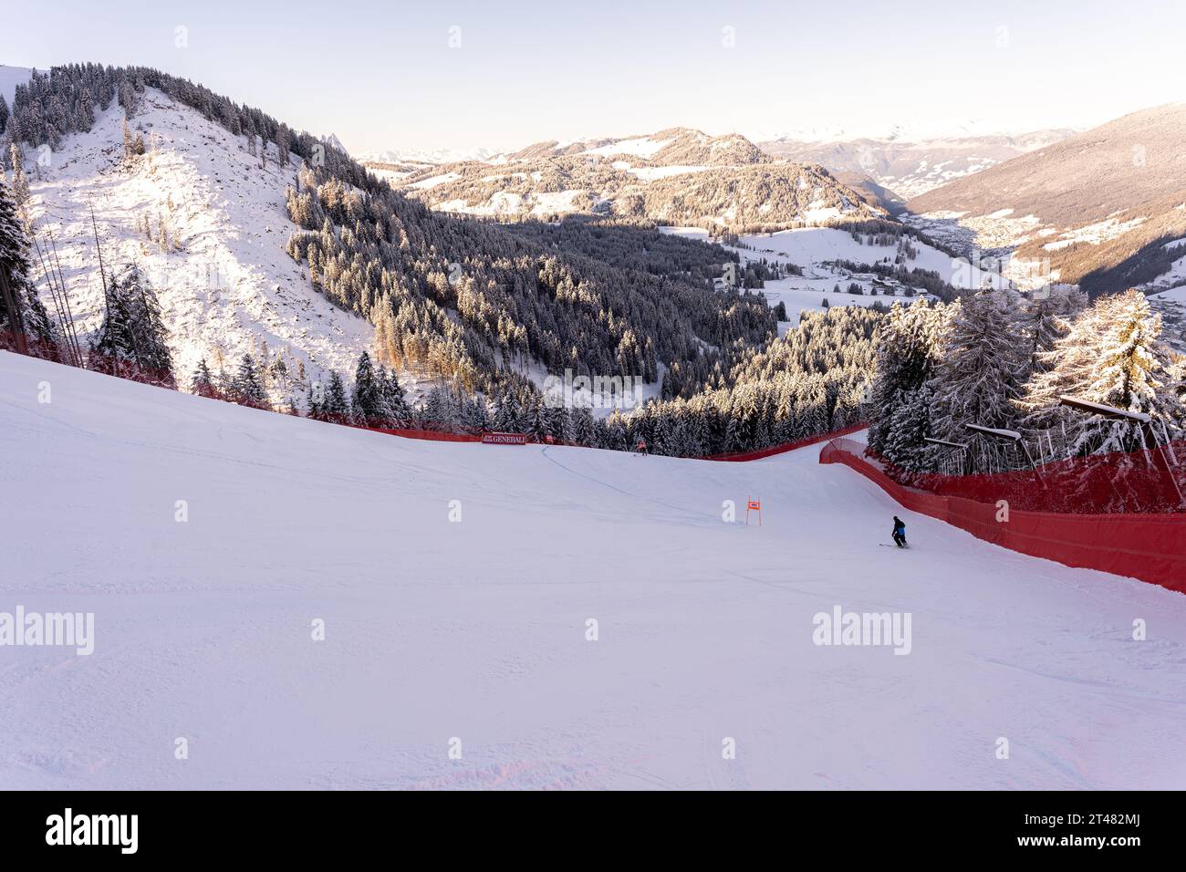 Val Gardena, Italy. 17th Dec, 2022.. A general view shows the Saslong ...