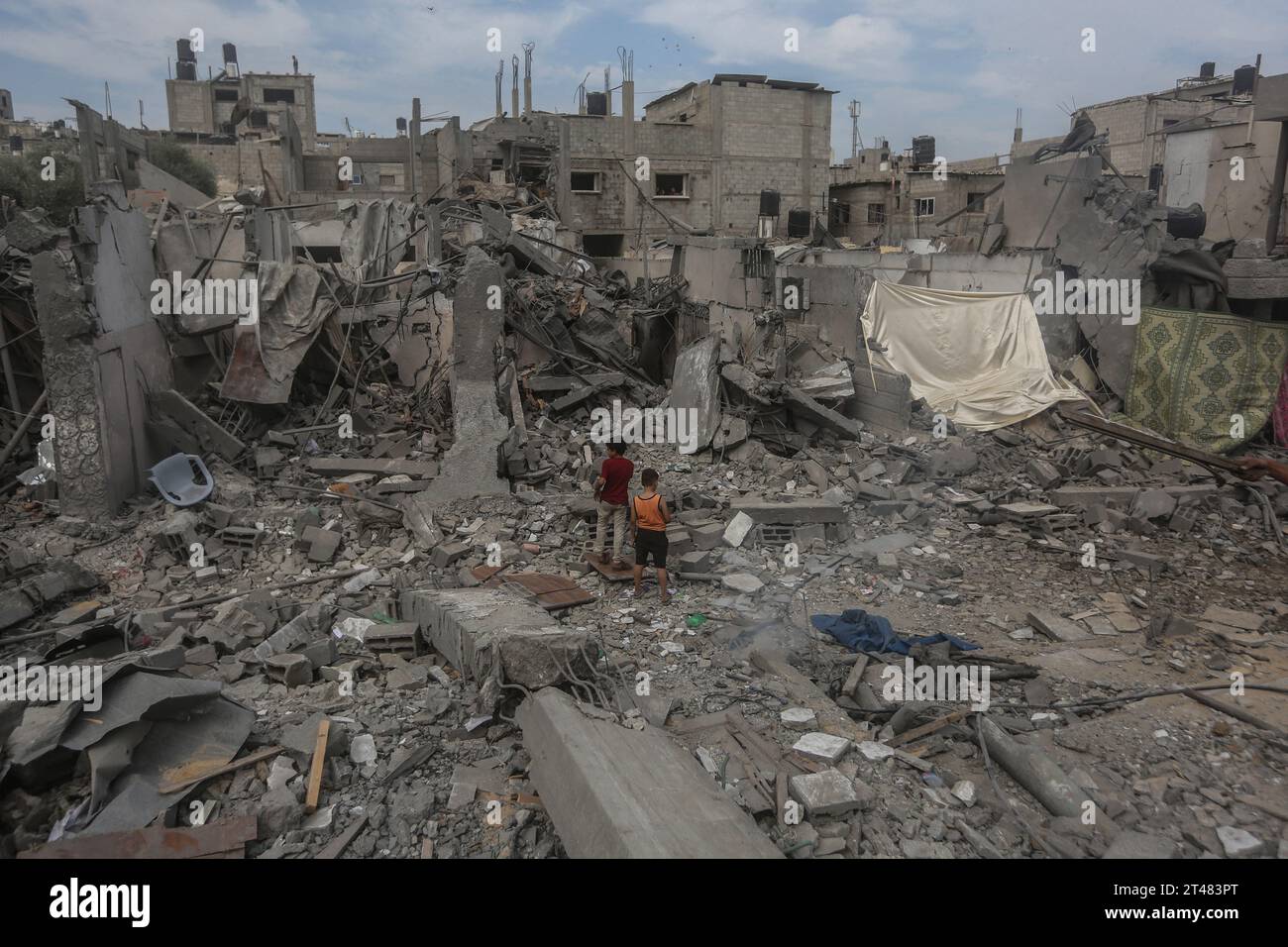 Al Bureij, Palestinian Territories. 29th Oct, 2023. Palestinian ...