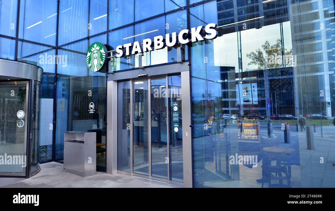Starbucks hanging sign hi-res stock photography and images - Alamy