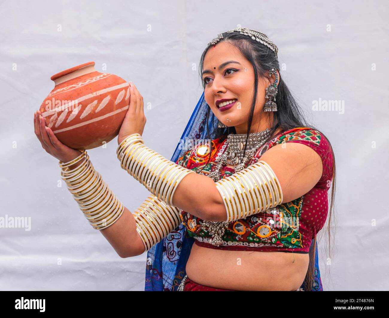 Indian danc er hi-res stock photography and images - Alamy