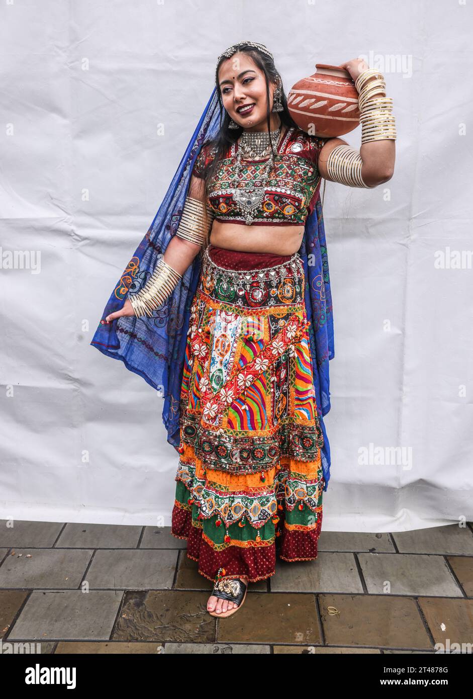 Indian danc er hi-res stock photography and images - Alamy