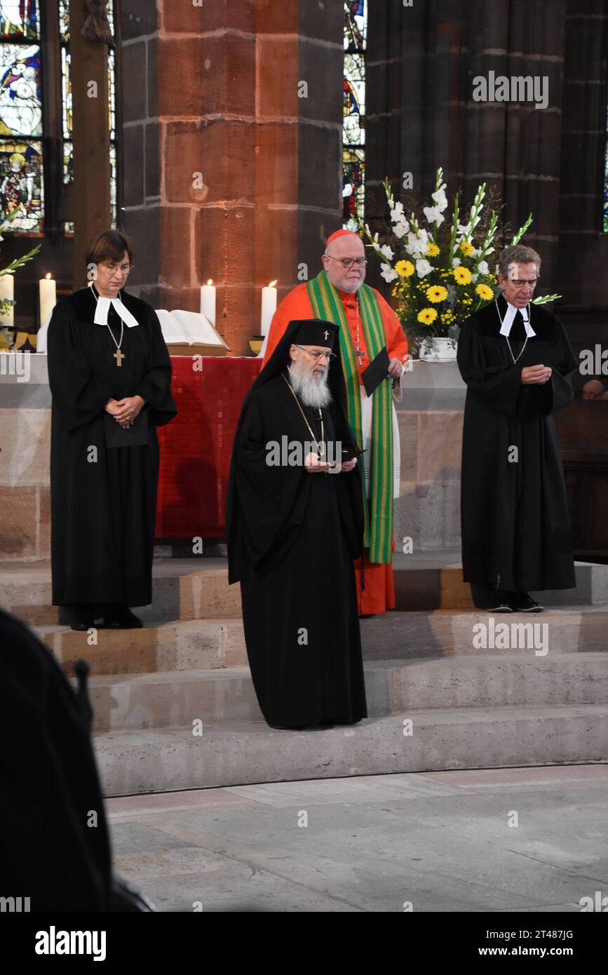 Geistlichkeiten mit Kardinal Reinhard Marx Nuernberg 29.10.2023 ...