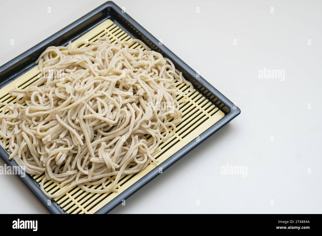 Plate soba buckwheat noodles hi-res stock photography and images - Alamy