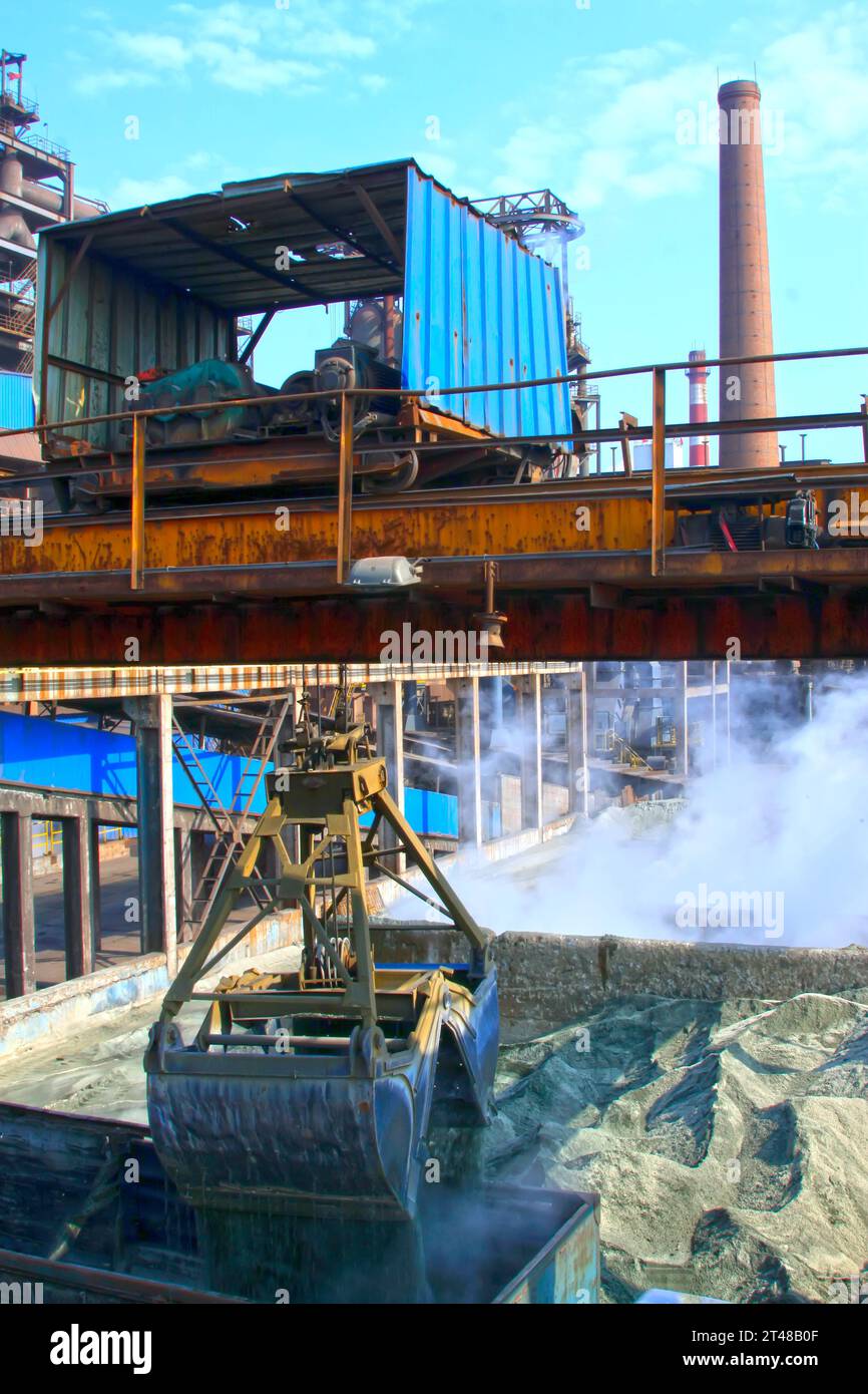 Grab powder hi-res stock photography and images - Alamy