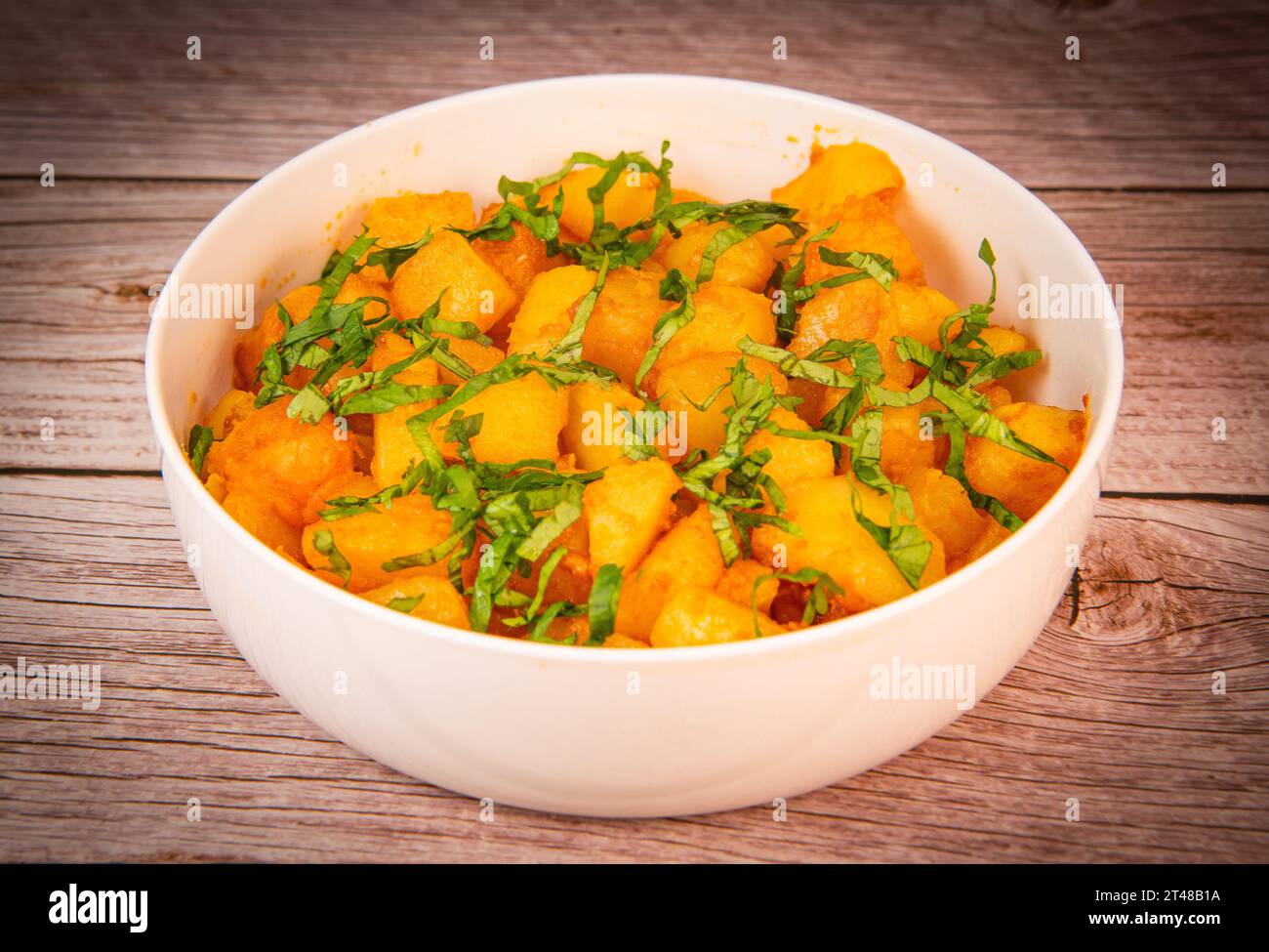 LEBANESE RECIPE FOR SPICY POTATOES, BATTATA HARA, GARLIC, CORIANDER AND ...