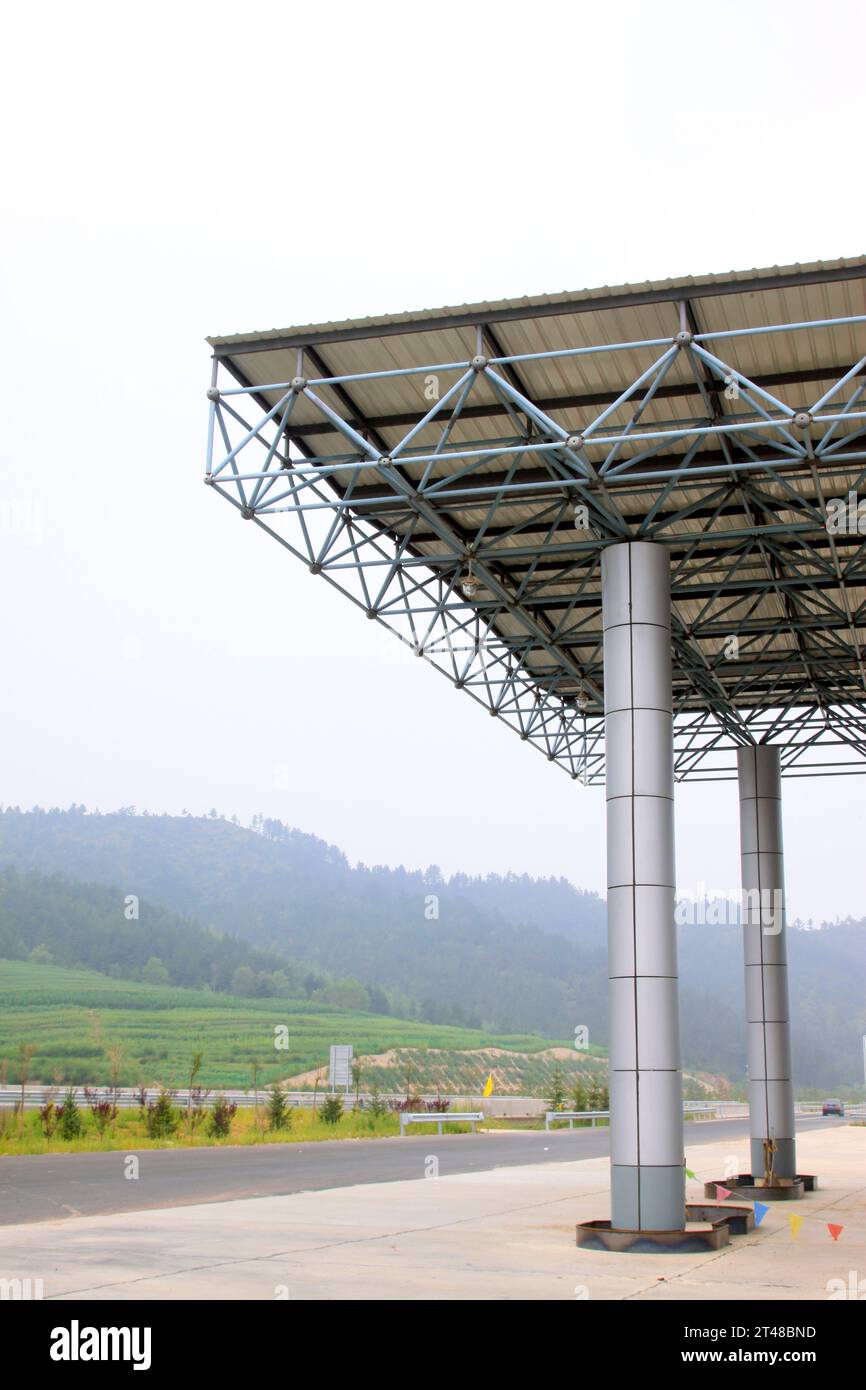 Column of steel hi-res stock photography and images - Alamy