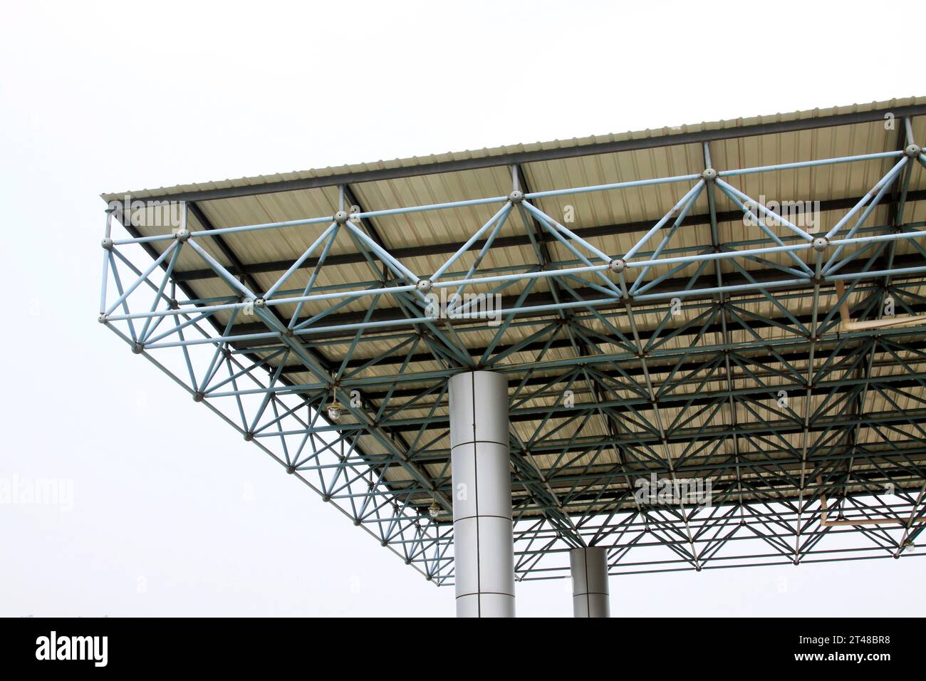 Column of steel hi-res stock photography and images - Alamy