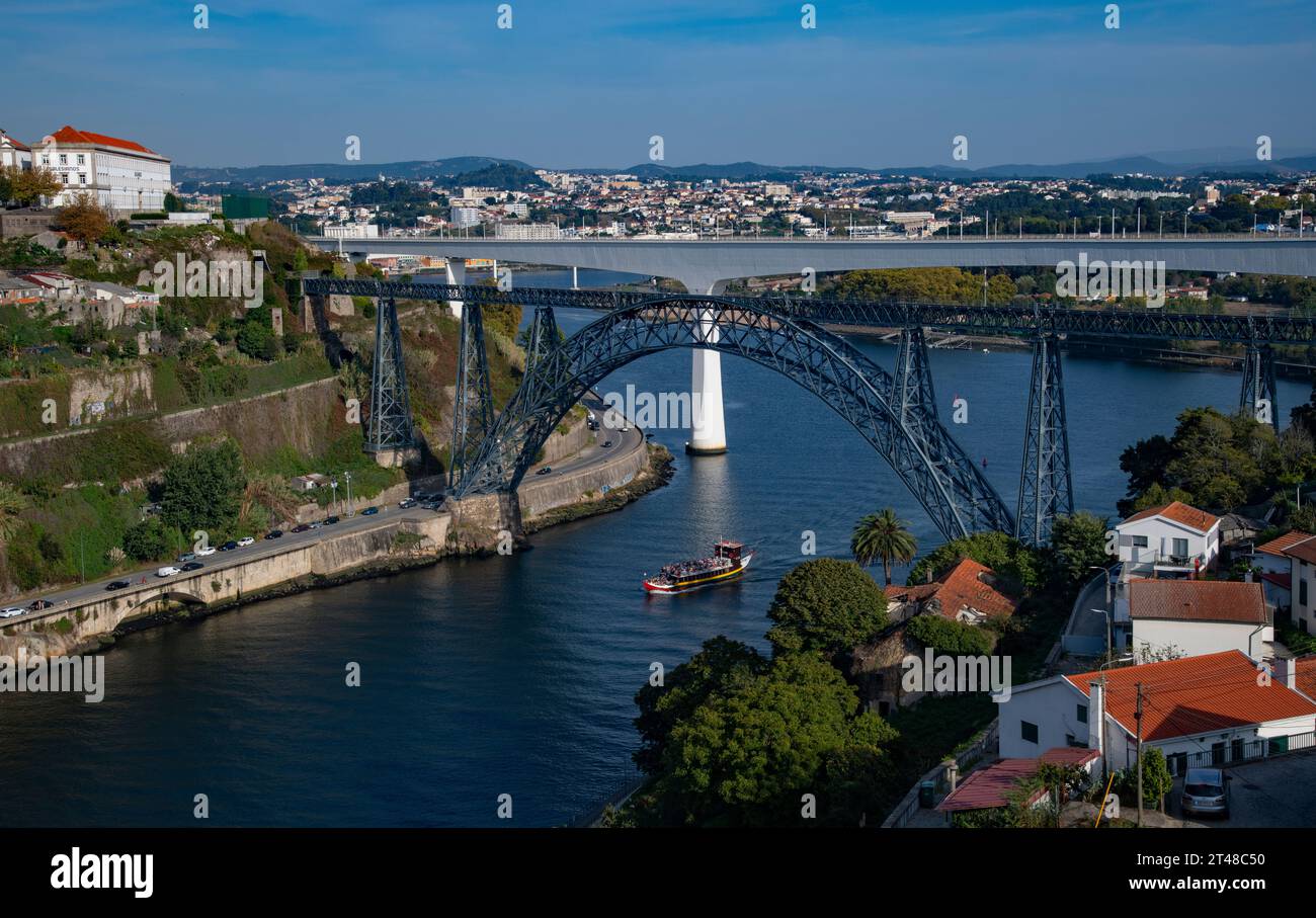 Gustave Eiffel, Ponte Dona Maria Pia, River Duro, Porto, Portugal Stock ...