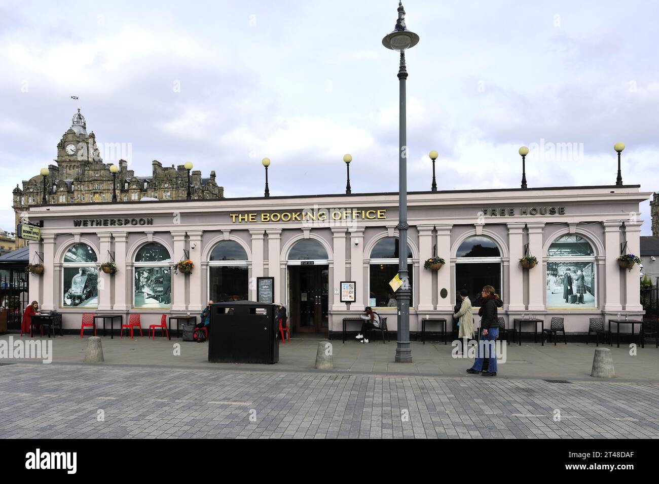 Weatherspoons hi-res stock photography and images - Alamy