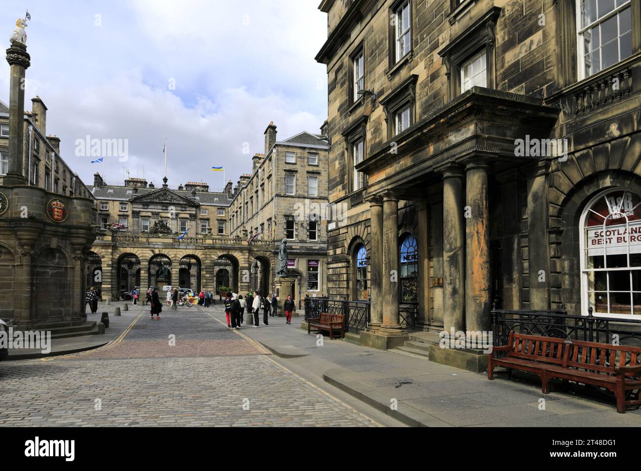 Parliament square in the Royal Mile, Edinburgh City, Scotland, UK Stock ...