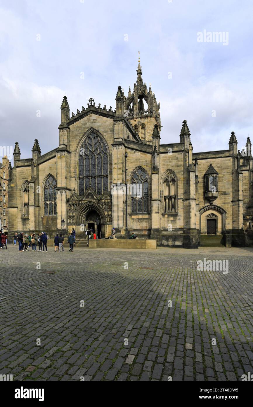 St giles cathedral café hi-res stock photography and images - Alamy