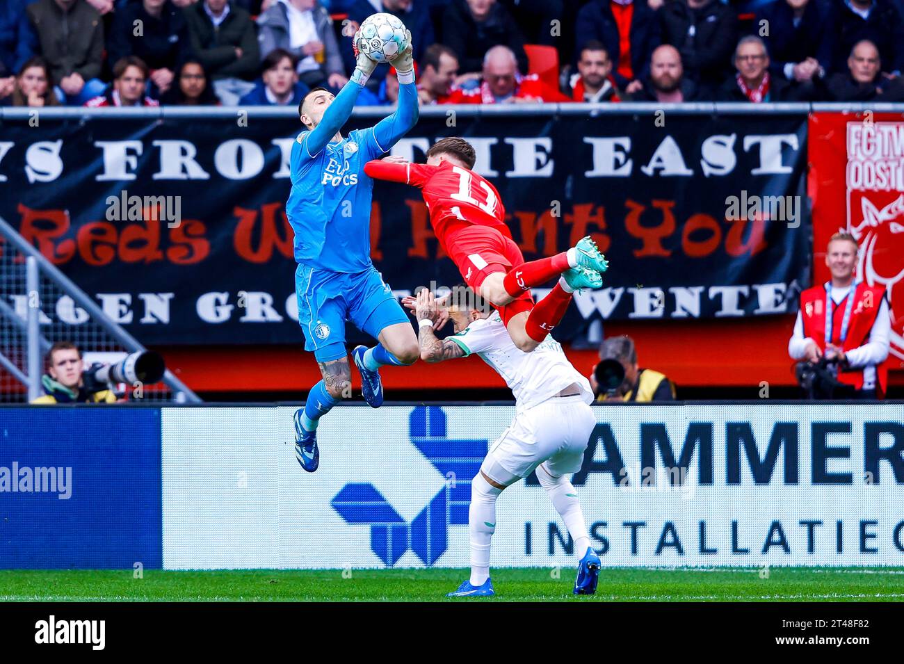 ENSCHEDE, NETHERLANDS - OCTOBER 29: Goalkeeper Justin Bijlow (Feyenoord ...