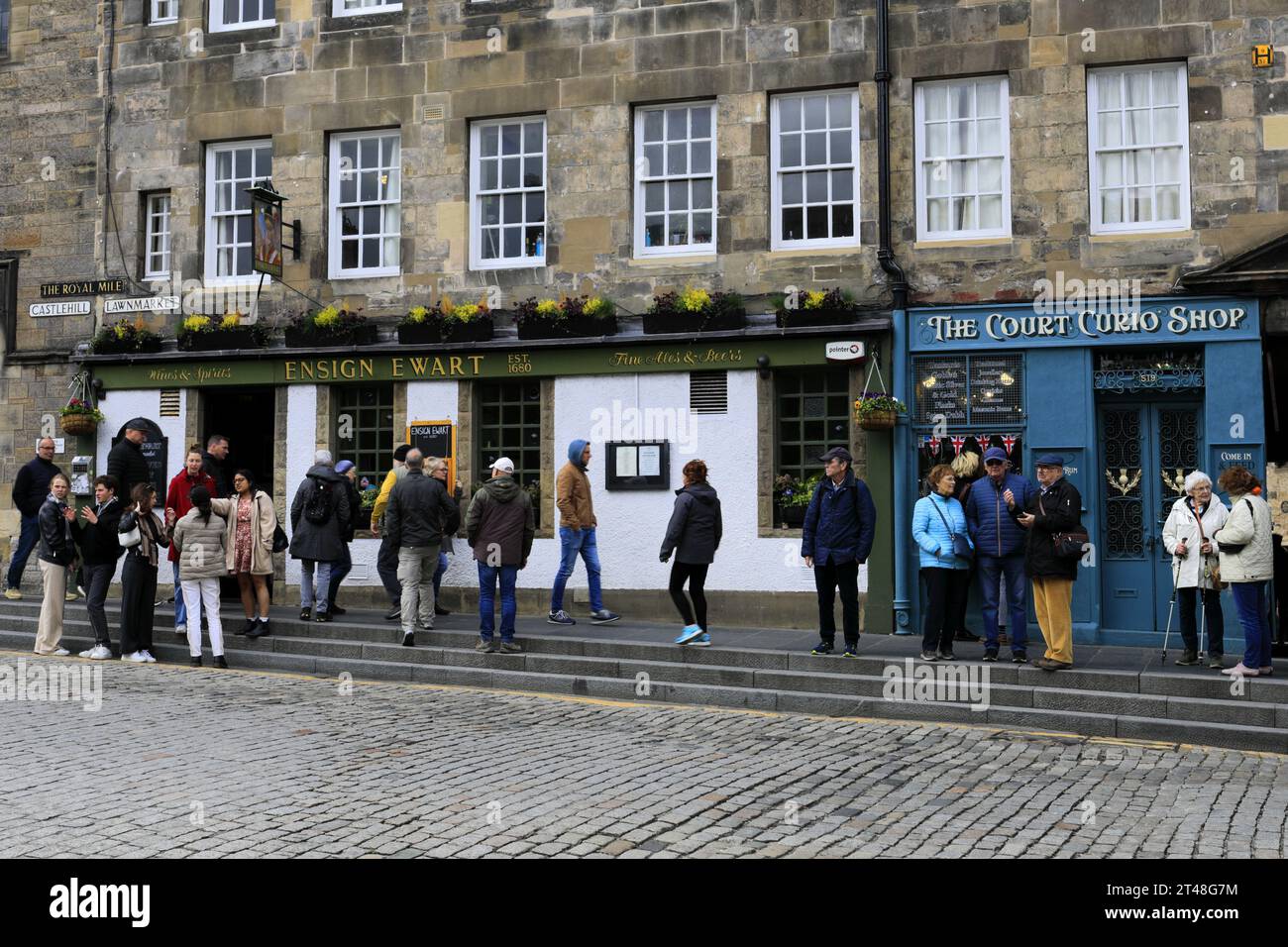Street view along the Royal Mile, Edinburgh City, Scotland, UK Stock ...