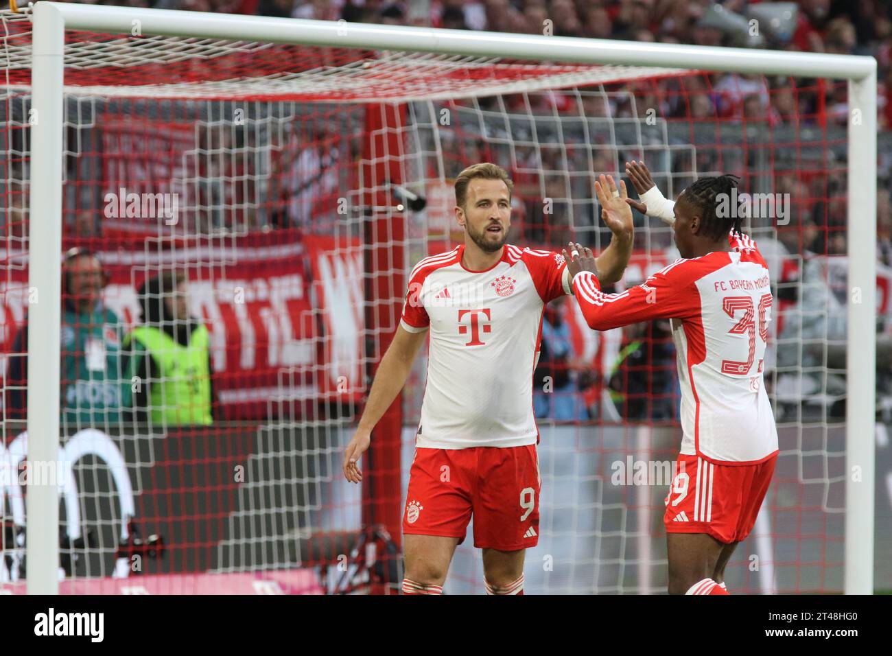 Harry kane bayern goal hi-res stock photography and images - Alamy