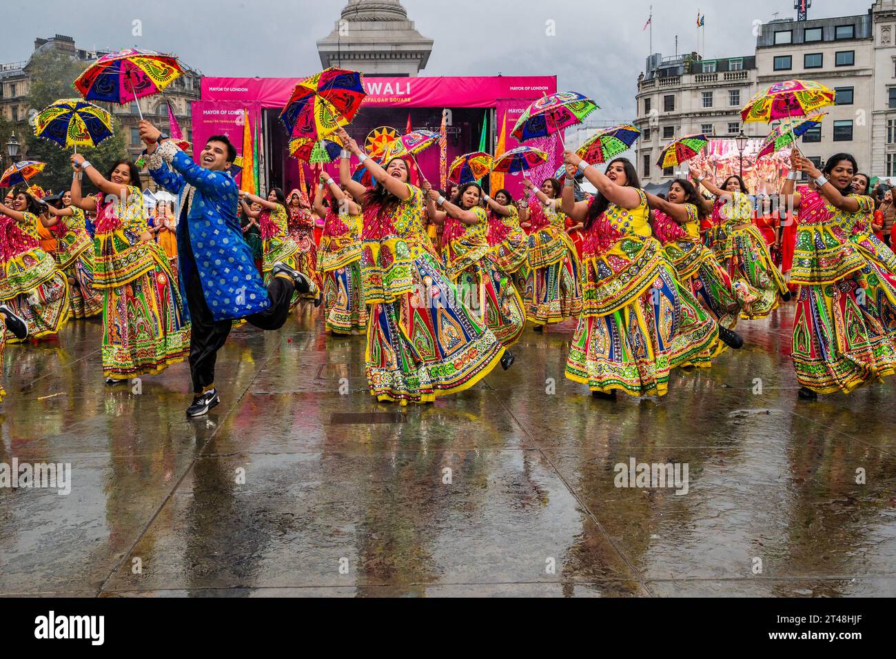 London, UK. 29th Oct, 2023. Dance troops perform the opening ceremony ...
