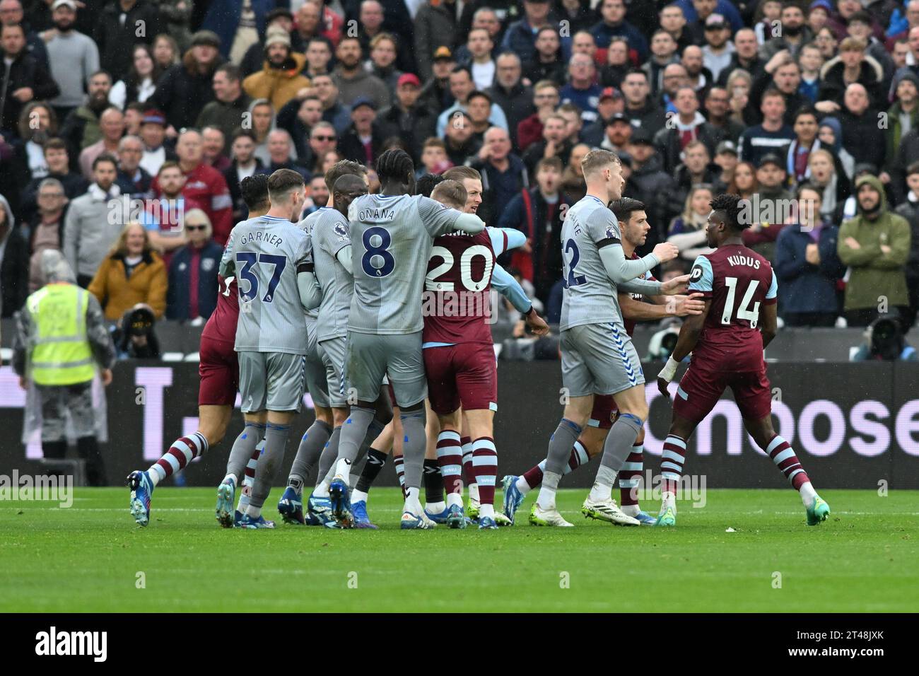 Everton fc goal hi-res stock photography and images - Alamy