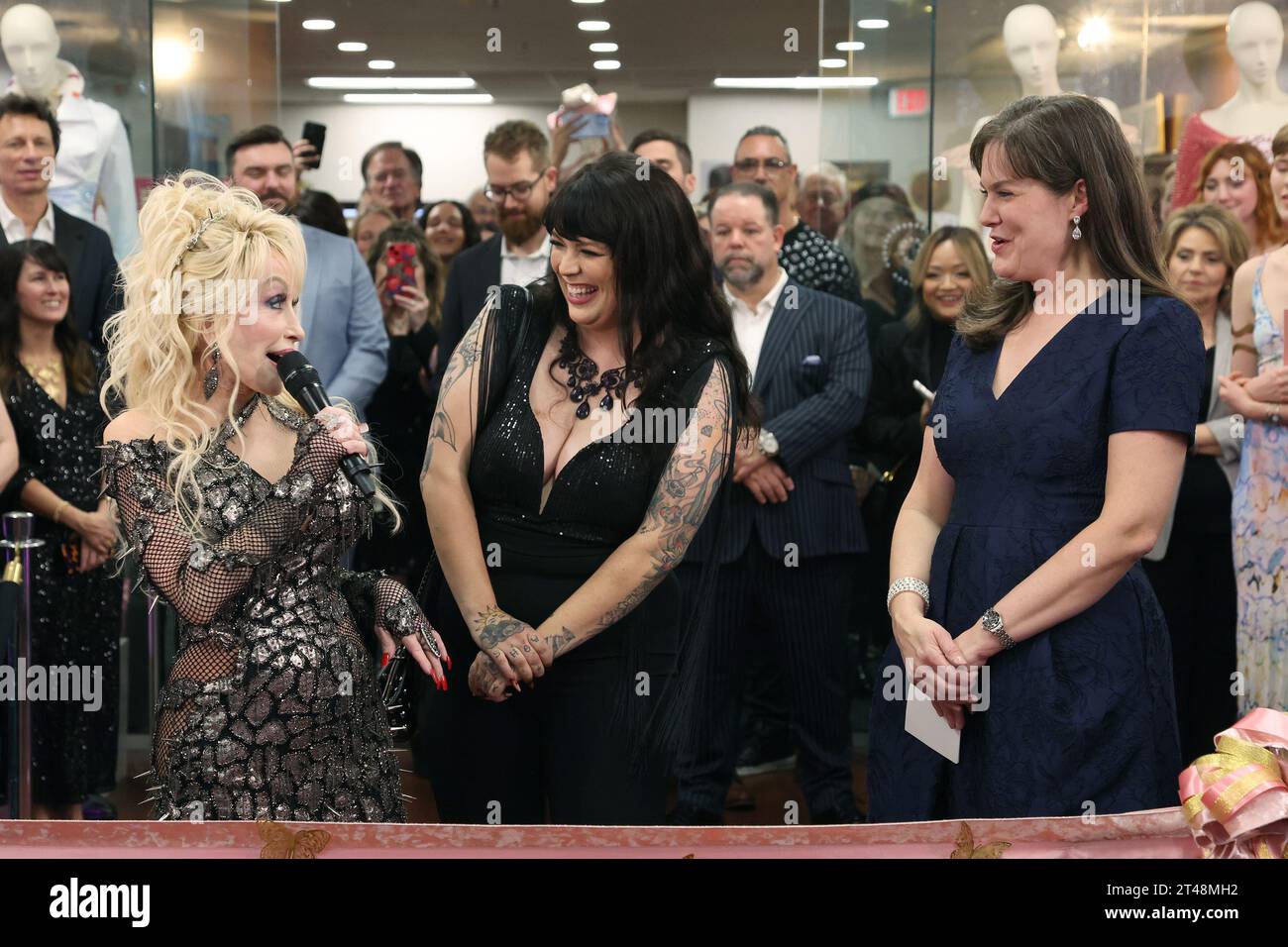 Nashville, USA. 27th Oct, 2023. Dolly Parton and Rebecca Seaver and ...