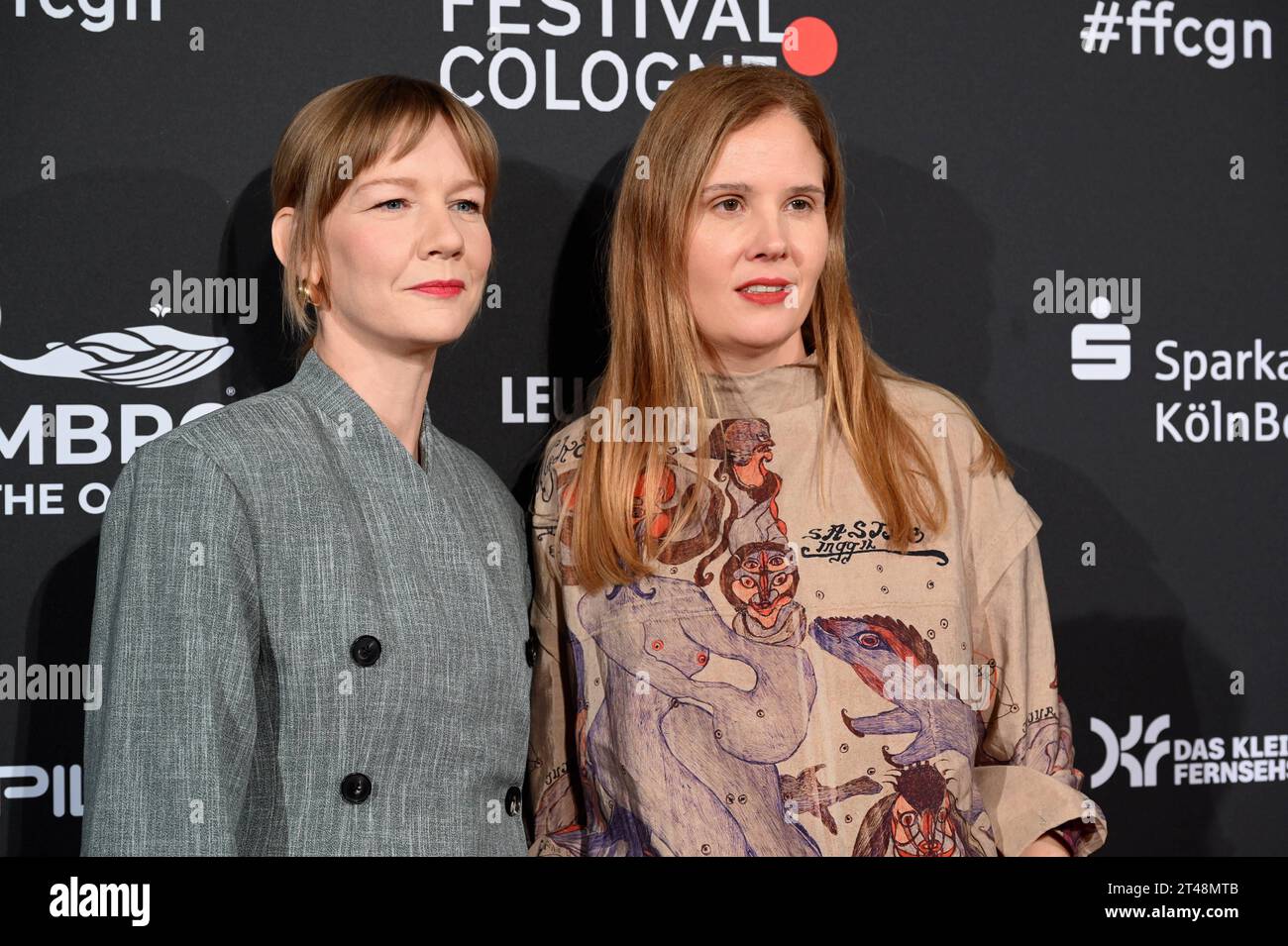 Schauspielerin Sandra Hueller, Regisseurin Justine Triet kommt zu der ...