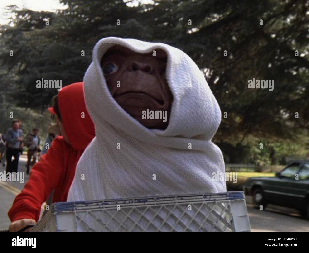 E. T. THE EXTRA-TERRESTRIAL (1982), directed by STEVEN SPIELBERG ...