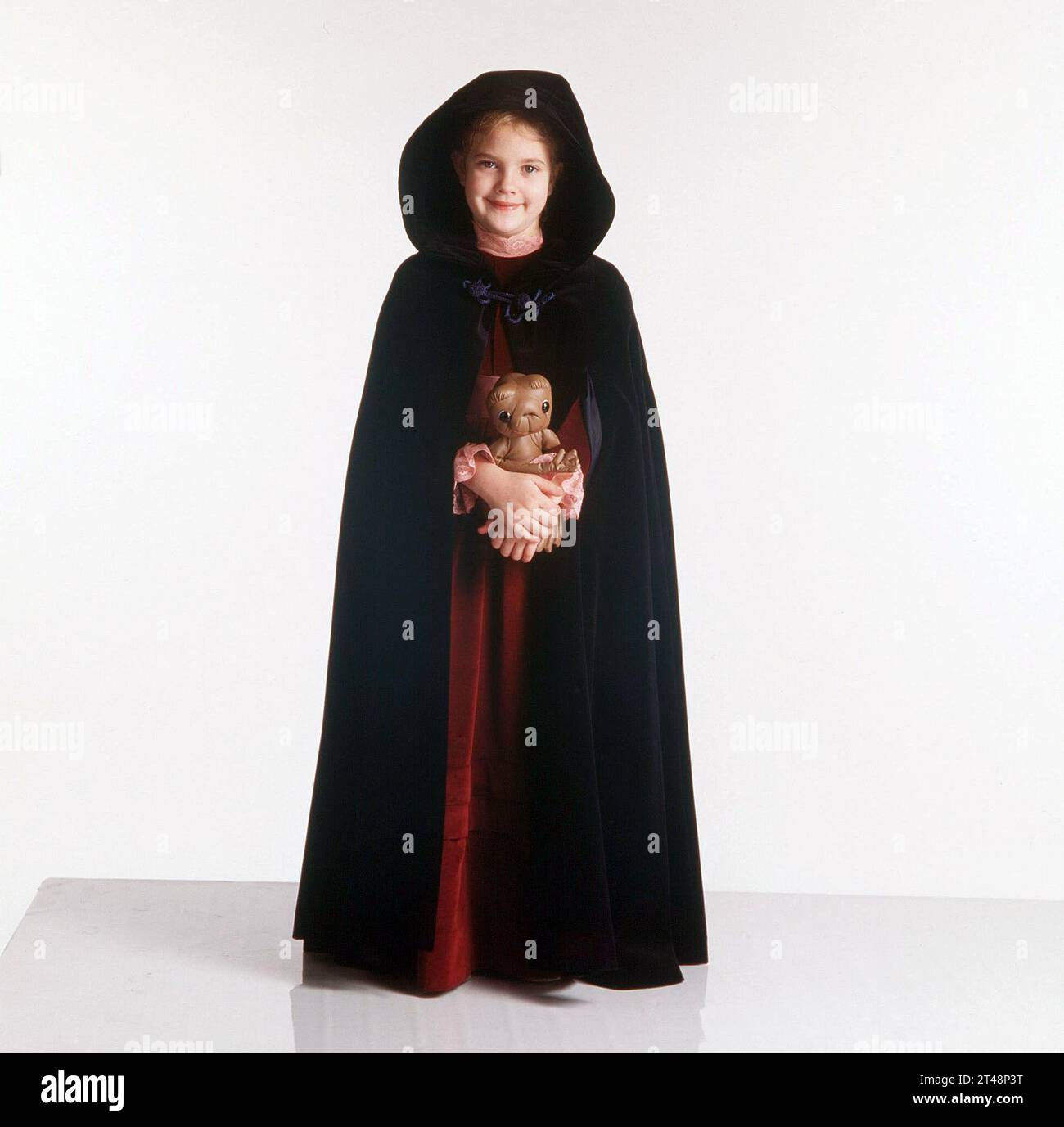 DREW BARRYMORE in E. T. THE EXTRA-TERRESTRIAL (1982), directed by ...