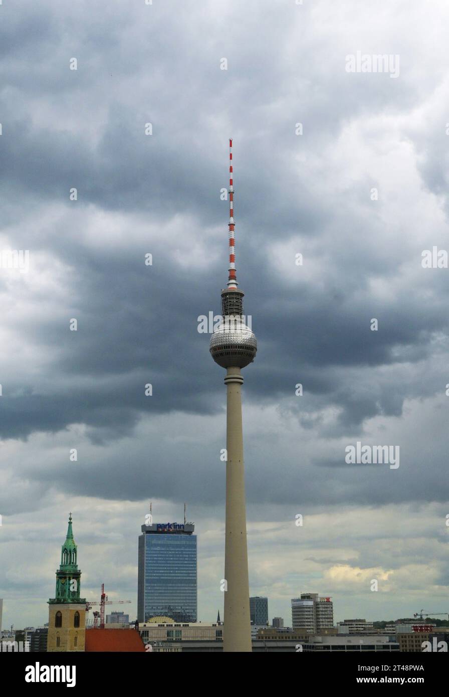 berlin tv tower, alexanderplatz Stock Photo - Alamy