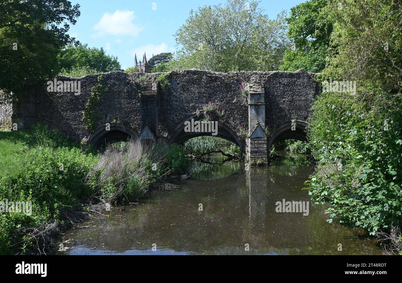 stone and flint bridge Stock Photo - Alamy