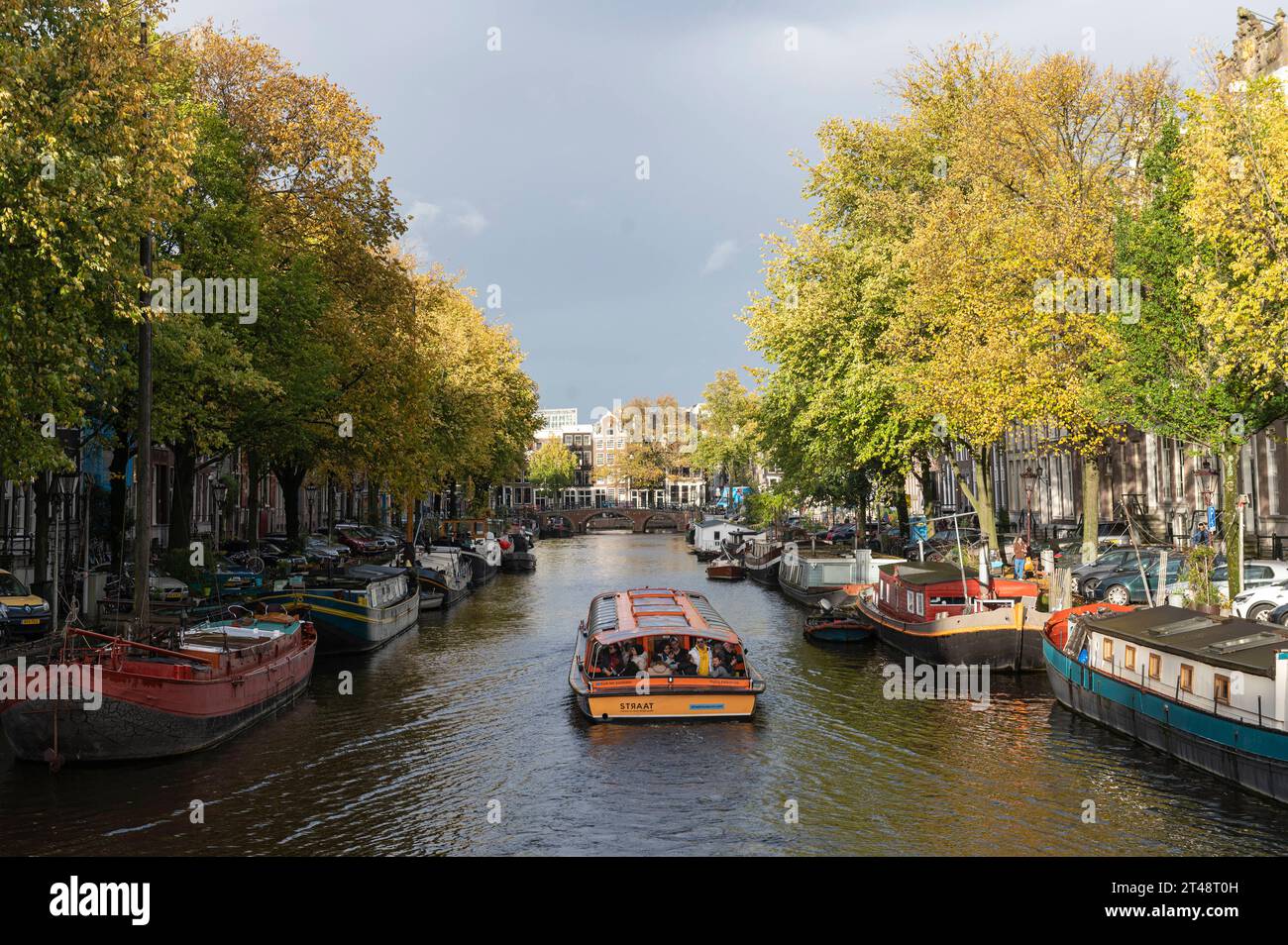 Rondvaart boot hi-res stock photography and images - Alamy