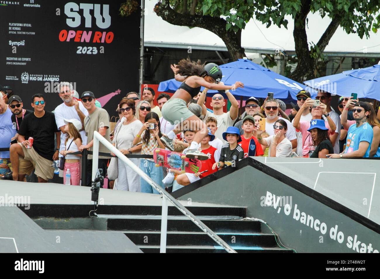 Rio De Janeiro, Brazil. 29th Oct, 2023. Brazilian skateboarder Rayssa ...