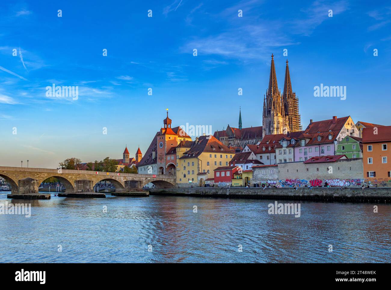 Regensburg cathedral hi-res stock photography and images - Alamy