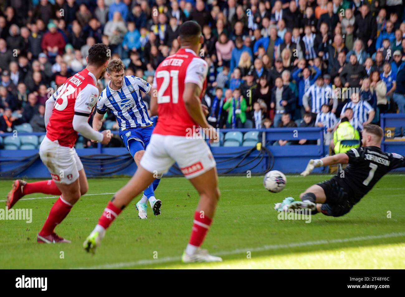 Sheffield, UK. 29th Oct, 2023. Sheffield Wednesday forward Michael ...