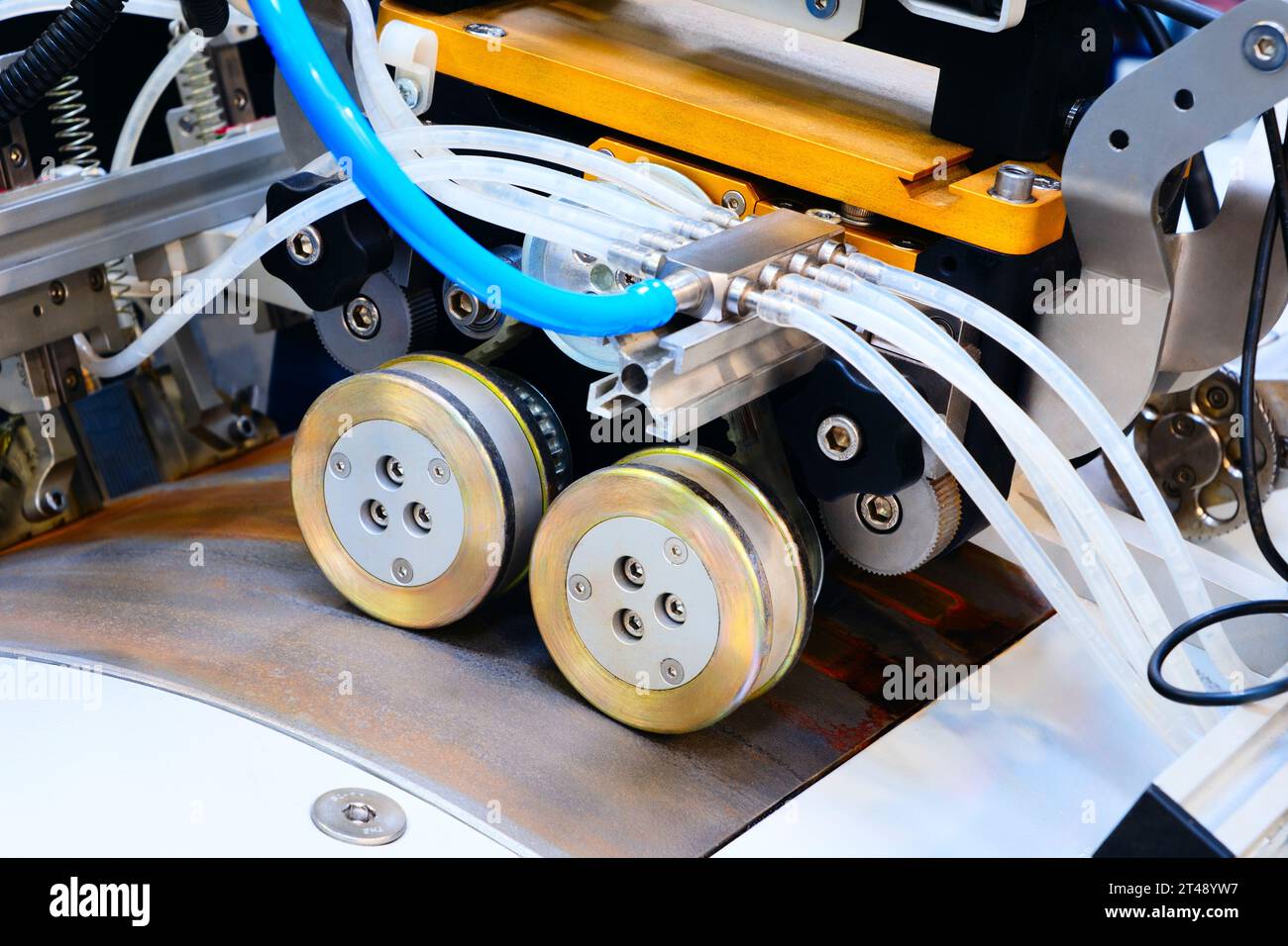 Ultrasonic and X-ray industrial equipment for testing the quality of a ...